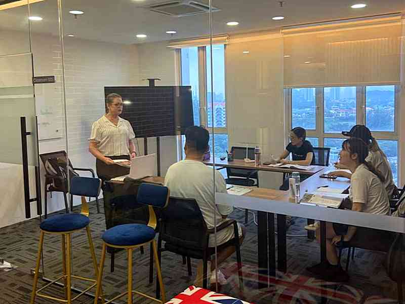 Языковой центр Manchester, Малайзия